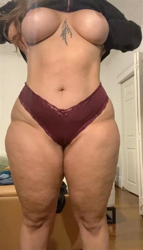 Curves To Keep You Warm This Winter Nudes GLAMOURHOUND
