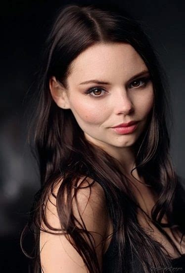 Eline Powell Nude Feet Pics And Topless Scenes Team Celeb