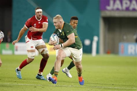 St Français Vincent Koch Paolo Odogwu et Peniasi Dakuwaqa signent