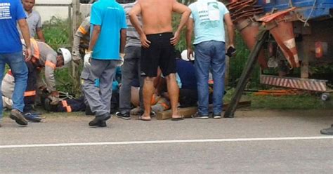 G1 Homem morre ao receber descarga elétrica em poste em Campos no RJ