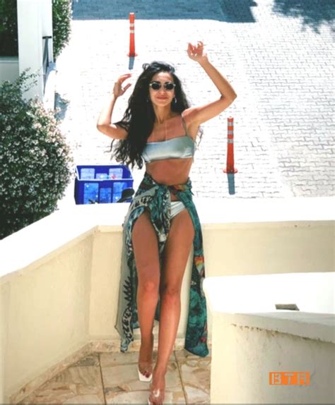 Sahra Şaş Kimdir BiyografiTR Bikinis Swimwear Style Fashion