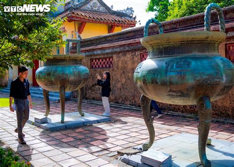 Cận cảnh bản đúc nổi trên Cửu đỉnh Huế vừa được vinh danh di sản thế giới
