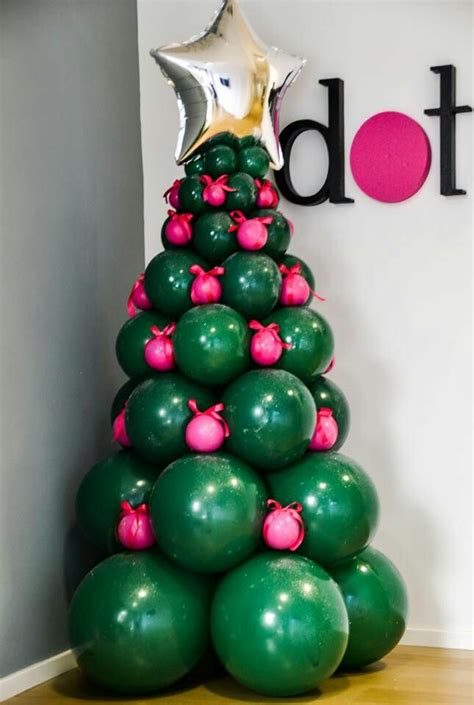 Ideas para decorar con globos tu fiesta navideña