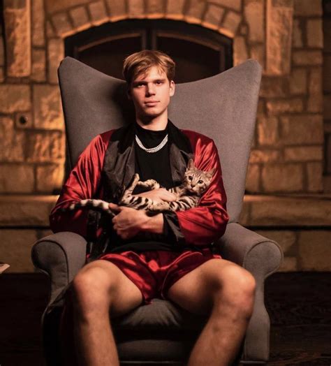 Kate Day 1 Nuggets Truther On Twitter Gradey Dick Bought A Bengal Cat