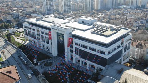 Bağcılar halkı son teknolojiyle donatılmış belediye binasına kavuştu