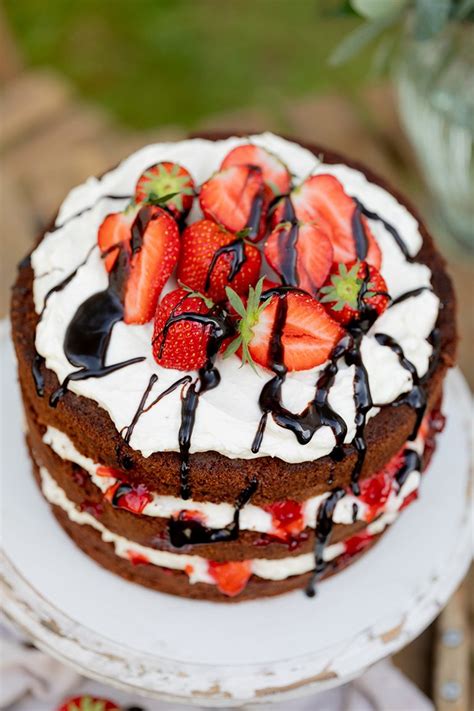 Schoko Erdbeer Torte Schoko Erdbeer Naked Cake Sweets Lifestyle