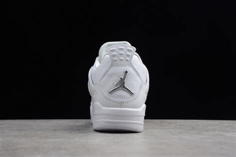 Jordan Retro Pure Money