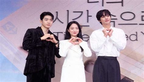 A Time Called You Cast Real Name Photos Korean Series Showbiz Hut