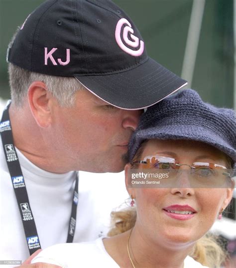 Mike Dowd Kisses His Wife Kelly Jo Dowd While Watching Their News Photo Getty Images