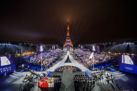 Spektakularne otwarcie Letnich Igrzysk Olimpijskich 2024 w Paryżu Ta