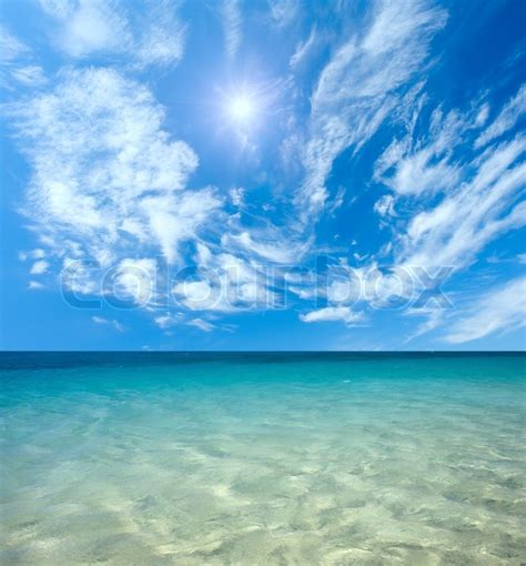 Bl T Hav Og Sol P Himlen Med Skyer Stock Foto Colourbox