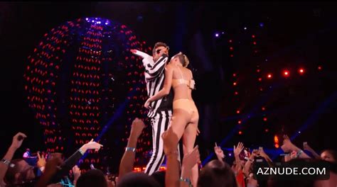 MILEY CYRUS Nude AZNude