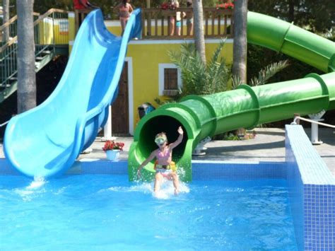 Campings con Toboganes y Parque acuático Lista 2024
