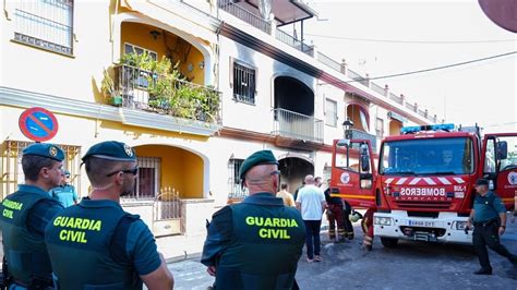 Luto En Guillena Sevilla Por La Muerte De Una Familia De Cuatro En El
