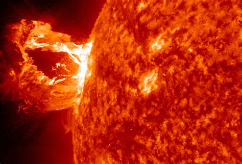 Earth Directed Solar Flare And CME Triggers Geomagnetic Storm Warning