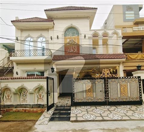 10 Marla Spanish House For Sale In Model Town Gas Available Model Town