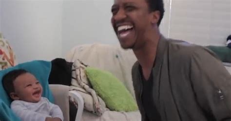 This Dad Is Trying To Battle Rap His 5 Month Old Son Loses To His Uncontrollable Laughter