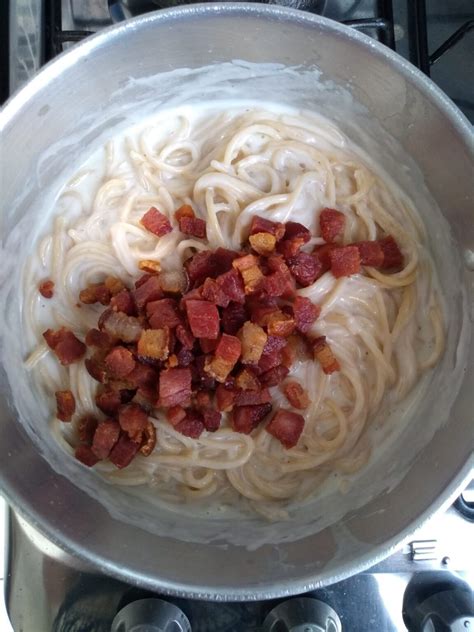 Macarrão bacon e molho branco Receitas de Todos Brasil