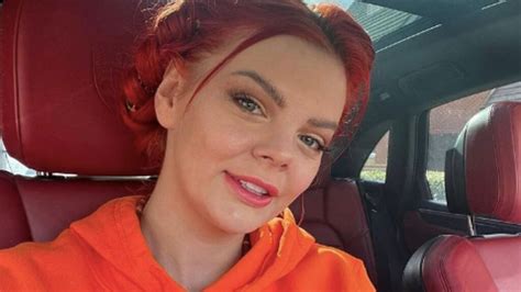 Chi è Rebecca Goodwin la star di Onlyfans che ha detratto le spese per