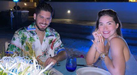 Virgínia e Zé Felipe curtem jantar exclusivo em ilha de bilionários