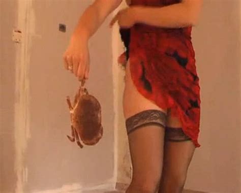 Girls Crush Fetish Crab