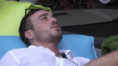 Gf Vip 7 Antonino Spinalbese Parla Del Padre Morto Suicida