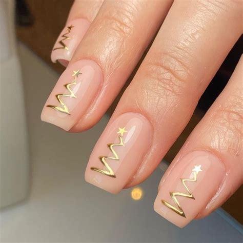 20 Christmas Tree Nails To Inspire Your Festive Creations Scratch