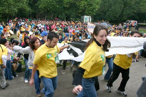 Programa de Voluntariado da SOS Mata Atlântica comemora 15 anos SOS