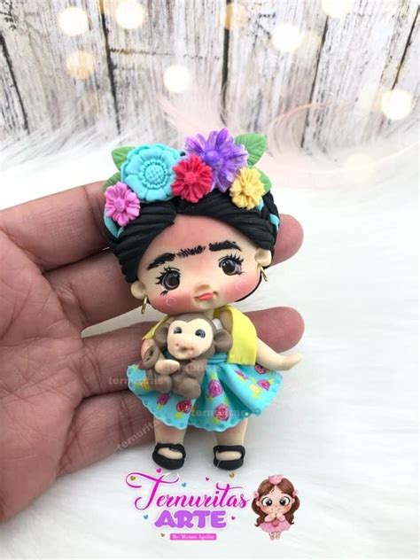 Pin de Hilda Romero Salazar en Muñecas Manualidades Rosa de fondant