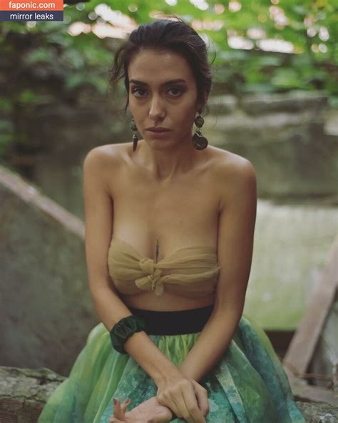 Aslhh aka Aslı Sevi aka Seviaslii aka Tatlicadilar aka aslisevi Nude