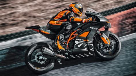 D N Sportbike V Naked Bike Tr N Cc Ra M T Trong Th Ng Ti P
