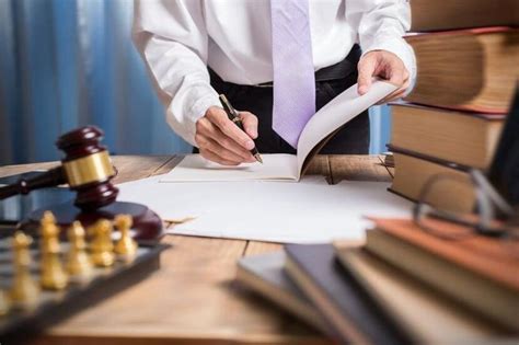 Cuáles son las funciones principales de los abogados No Solo Pymes
