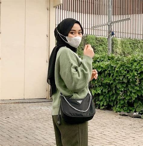 9 Warna Jilbab Yang Cocok Dipadukan Baju Hijau Sage