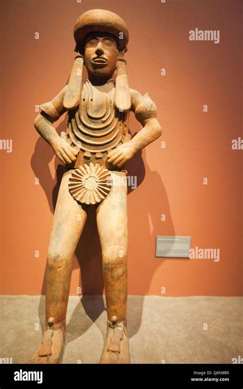 Sacerdotes Huastecos Statue In National Museum Of Anthropology Museo