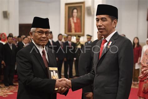 PENGANUGERAHAN GELAR PAHLAWAN NASIONAL ANTARA Foto