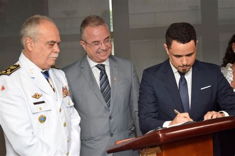 Tribunal de Justiça Militar de Minas empossa novos juízes e juízas