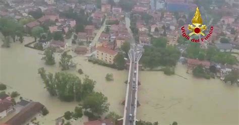 Maltempo La Diretta Emilia Romagna In Ginocchio Esonda Il Savio A