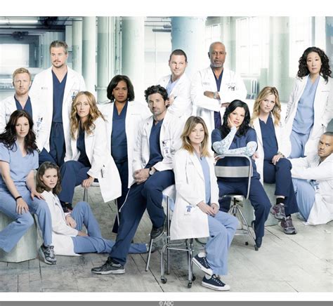 Courbevoie deki bir kongrede Grey s Anatomy ve Station 19 oyuncularıyla