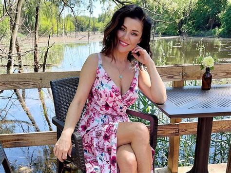 Katarzyna Cichopek w sukience za 80 zł Ma przepiękny dekolt i jest