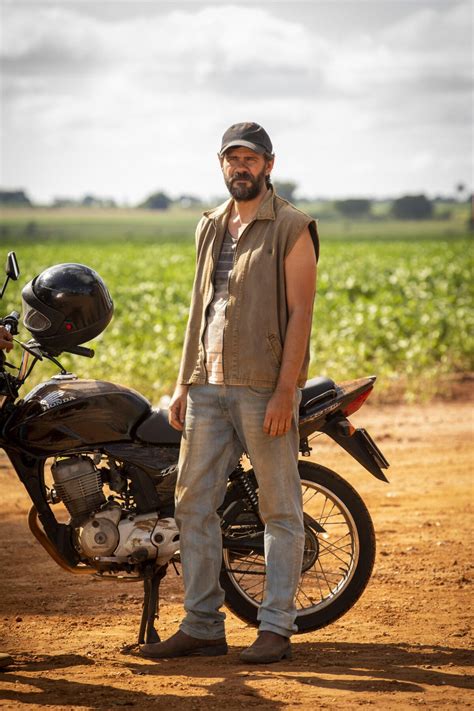 Foto Na novela Terra e Paixão Ruan Alves Tairone Vale é quem vai