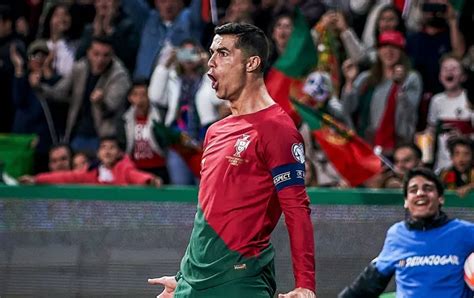 Cristiano Ronaldo Marca Doblete En La Nueva Era De Portugal