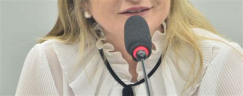 Proposta de Flávia Morais inclui o cuidado como um direito social PDT
