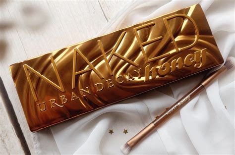 Urban Decay Naked Honey Eyeshadow Palette Review Violet Hollow
