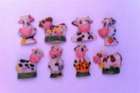 SÉRIE COMPLÈTE DE 8 fèves LES VACHES PLATES DOM EUR 7 50