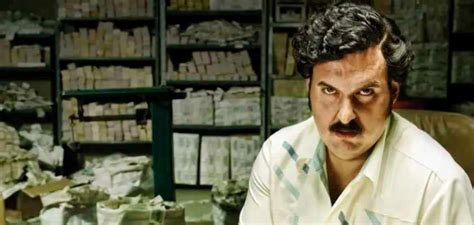 Vecino Es Denunciado Por Usar Sticker De Pablo Escobar En Grupo De