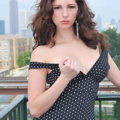 Tube Dupe Carlotta Champagne Naked On The Roof