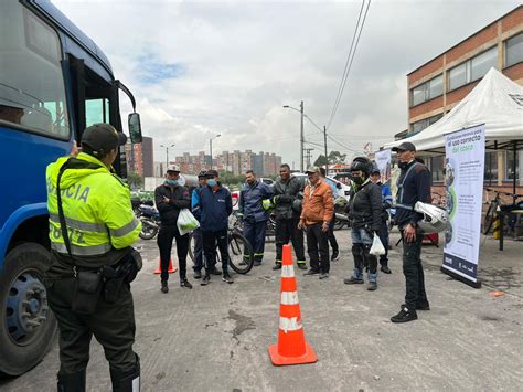 Movilidad Bogot On Twitter Con El Apoyo De Transmilenio