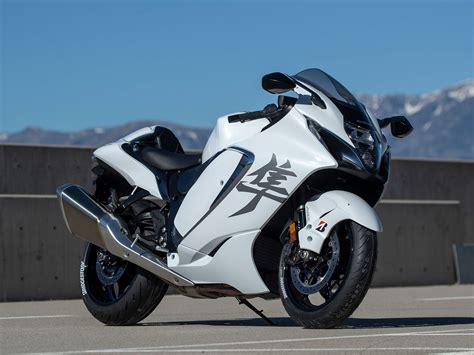 2022 Suzuki Hayabusa GSX1300R MC Commute Review Photo Gallery