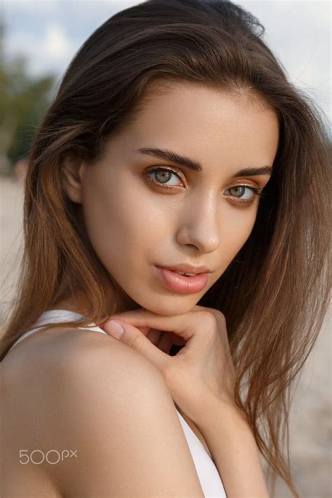 Wallpaper Brunette Portrait Display Holding Hair Simple Background