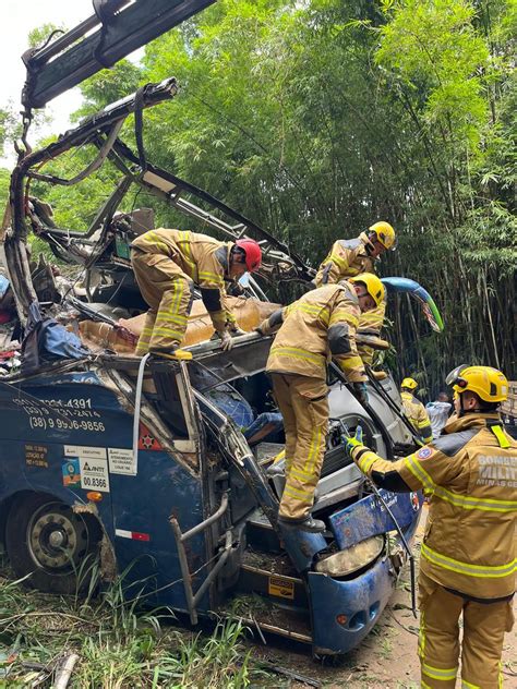 Uma semana após acidente que matou 7 em Minas sobrevivente internada